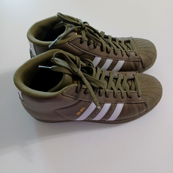 adidas | Shoes | Adidas Mens 7 Leather Olive Green Sneakers | Poshmark